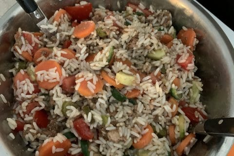 Salade de riz au thon et aux légumes croquants au Thermomix - Cookomix