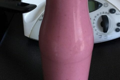 Smoothie fruits rouges et banane au Thermomix - Cookomix