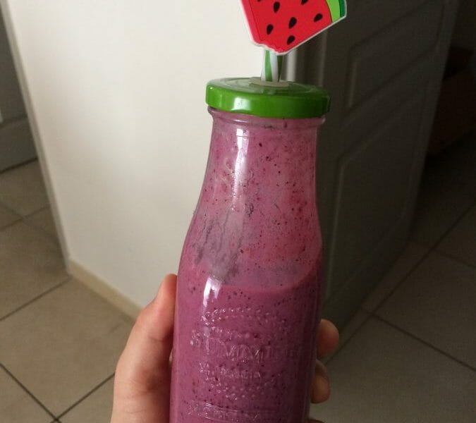 Smoothie fruits rouges et banane au Thermomix - Cookomix